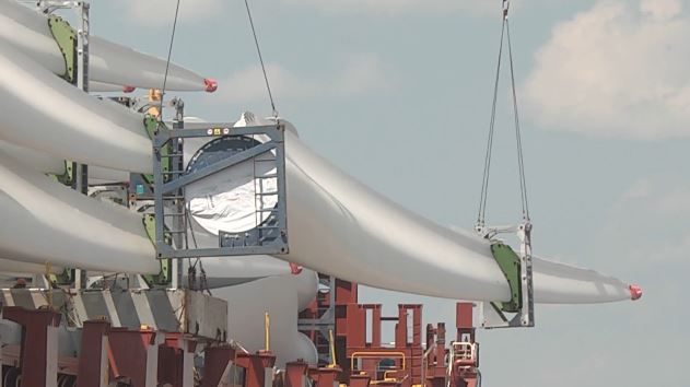 Ship Delivers New Wind Turbine Blades